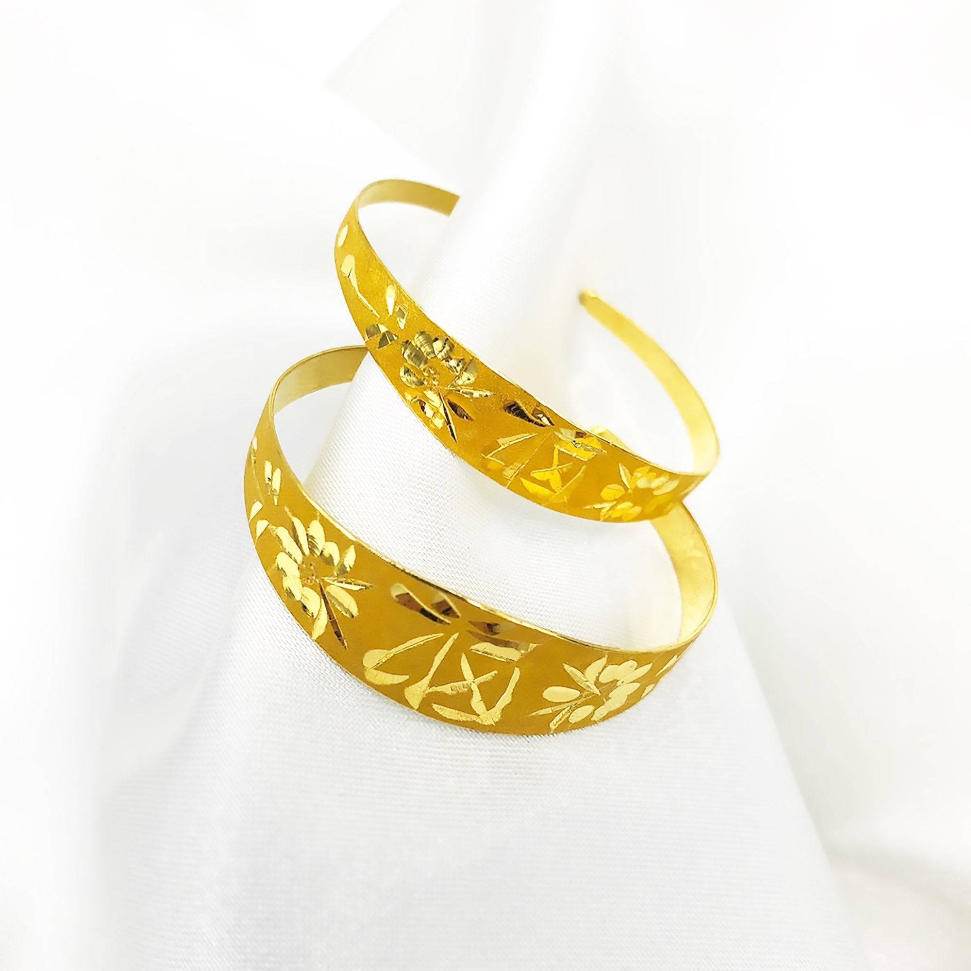 Traditional Korean 1st Birthday Bangle (돌 팔찌) in 24K Solid Gold – KAUREUM